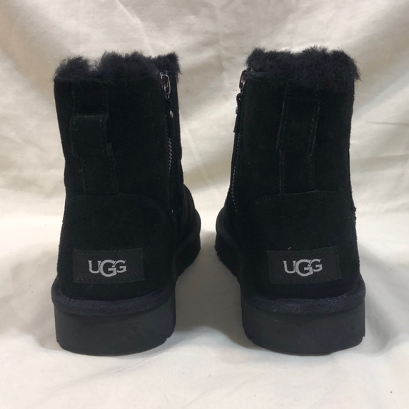 UGG | Shoes | Nib Ugg W Classic Mini Double Zip Size 7 | Poshmark